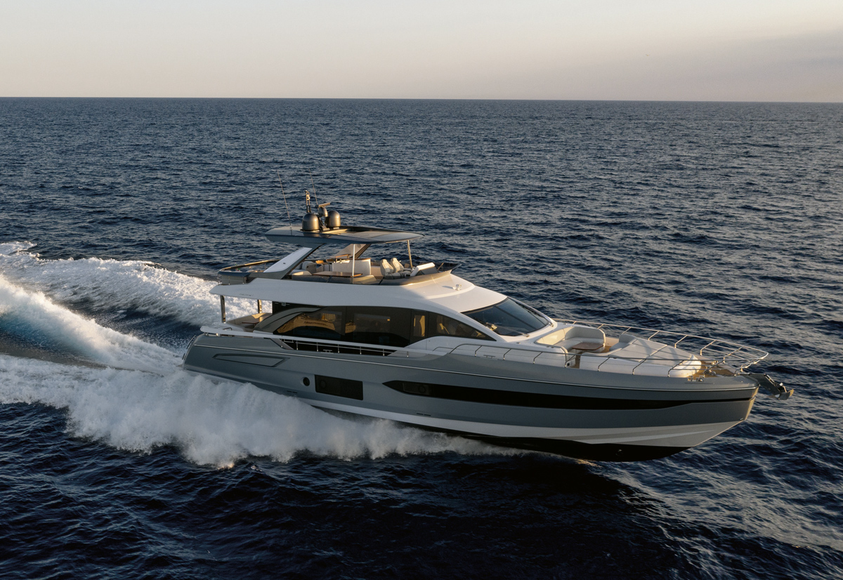 Azimut 78 Fly con tripla motorizzazione IPS: il test di navigazione