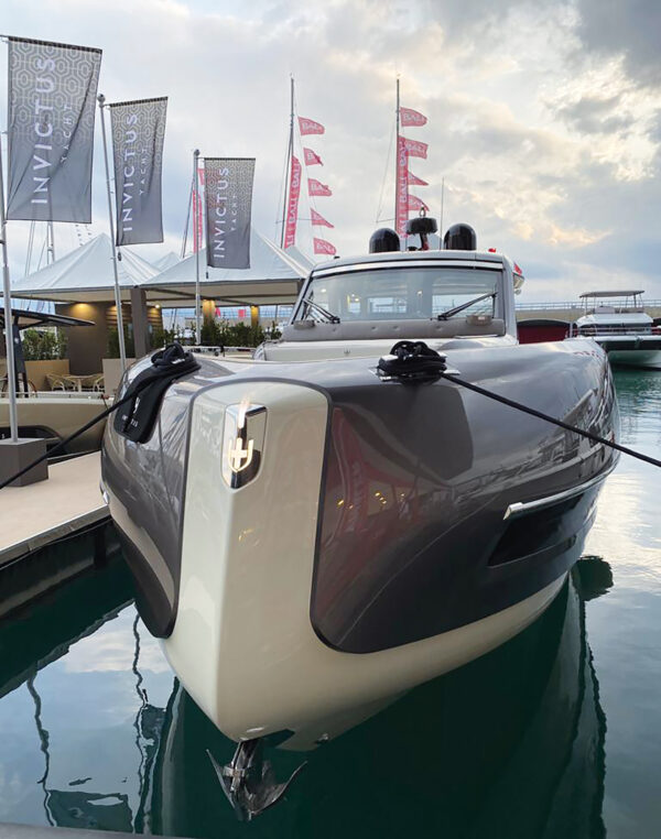 Invictus TT460: debutto vincente a Genova per il cantiere