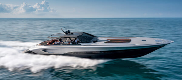 Bolide 80: l'Hyper Muscle Yacht di Victory da record
